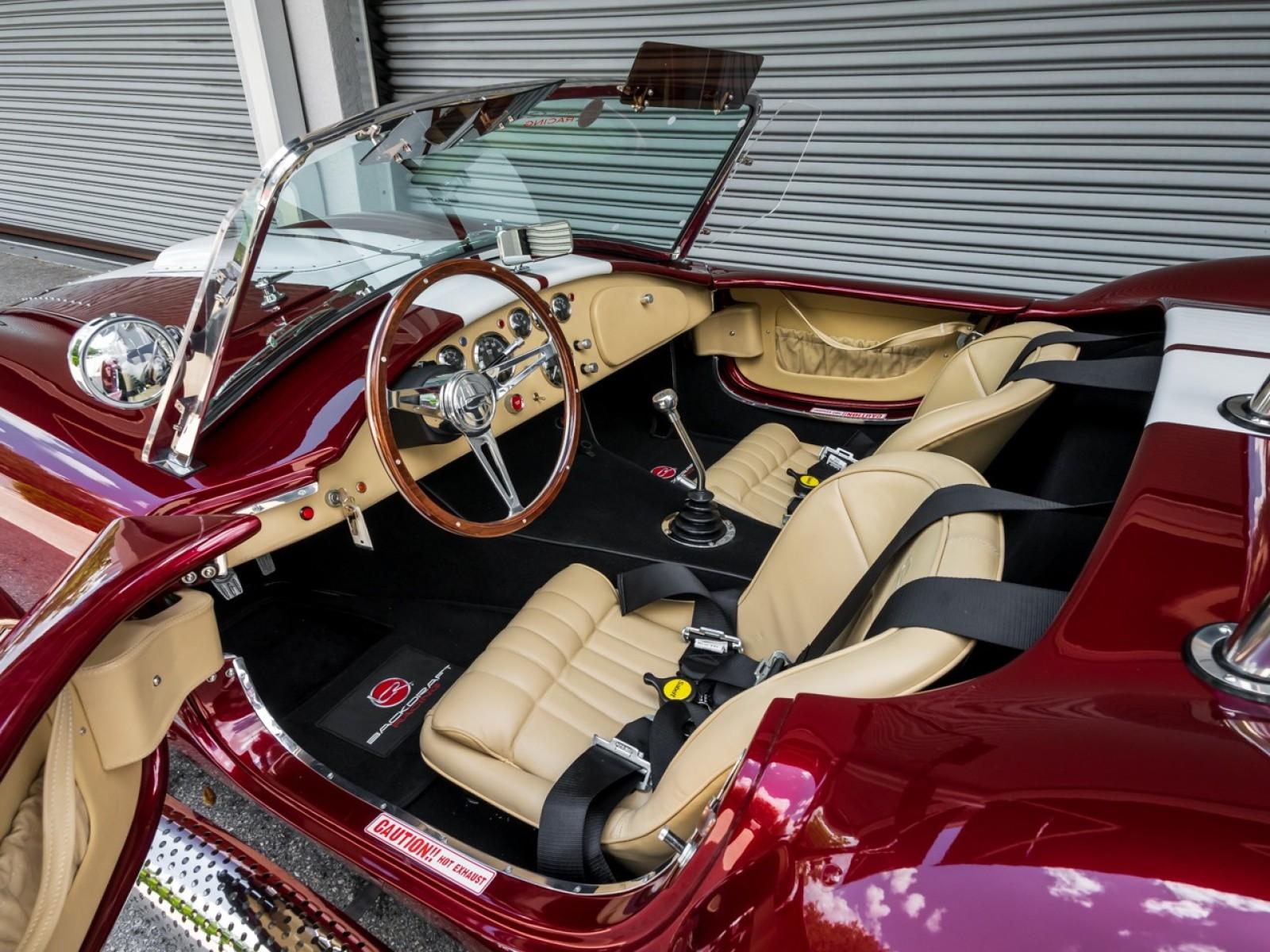 Shelby Cobra 1965 Interior